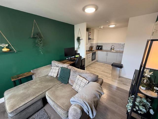 1 bedroom flat for sale