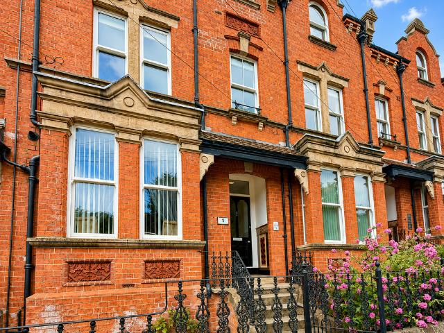 1 bedroom flat for sale