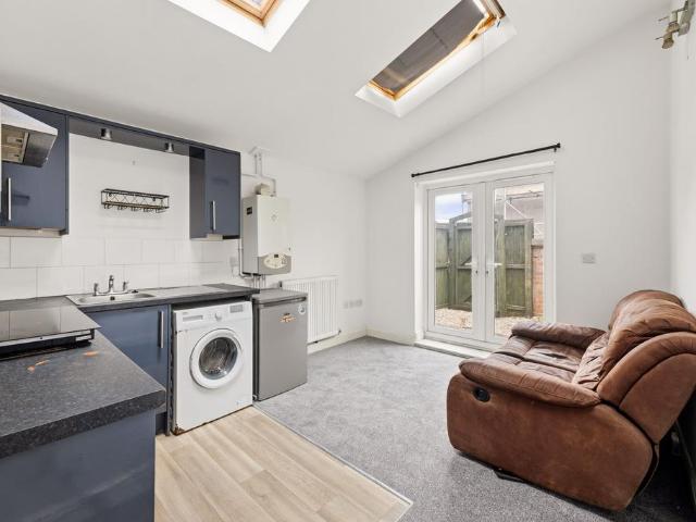 1 bedroom flat for sale