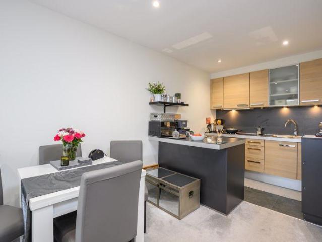 1 bedroom flat for sale