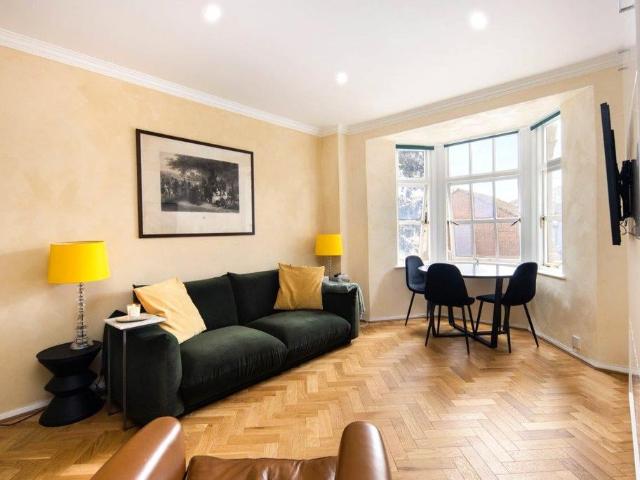 1 bedroom flat for sale