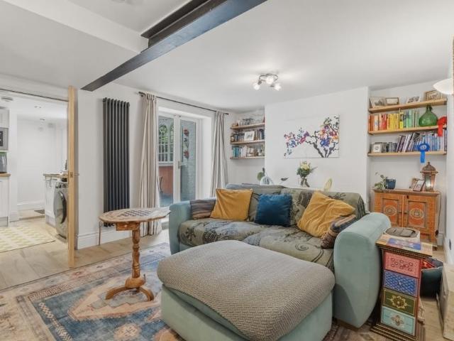 1 bedroom flat for sale