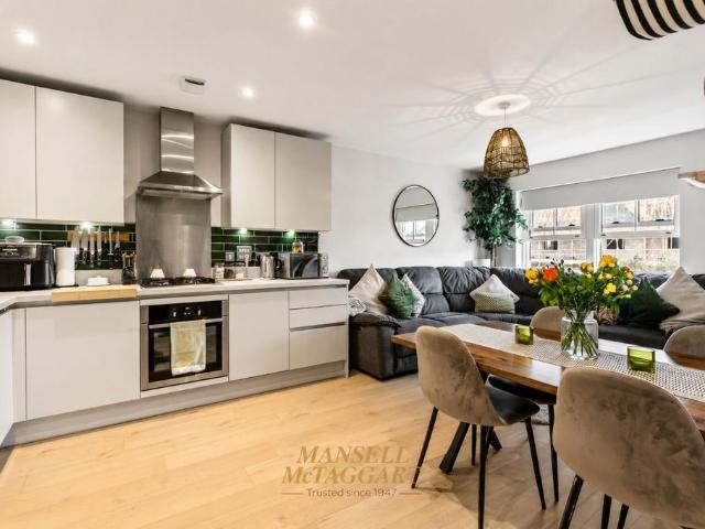 1 bedroom flat for sale