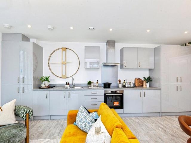 1 bedroom flat for sale