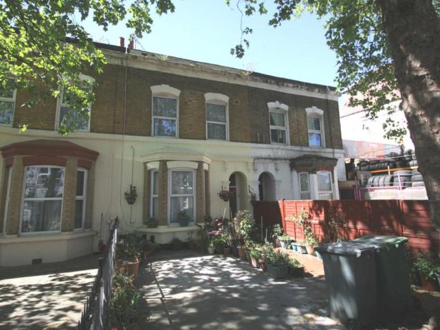 1 bedroom flat for sale