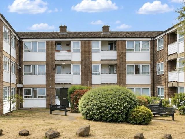 1 bedroom flat for sale