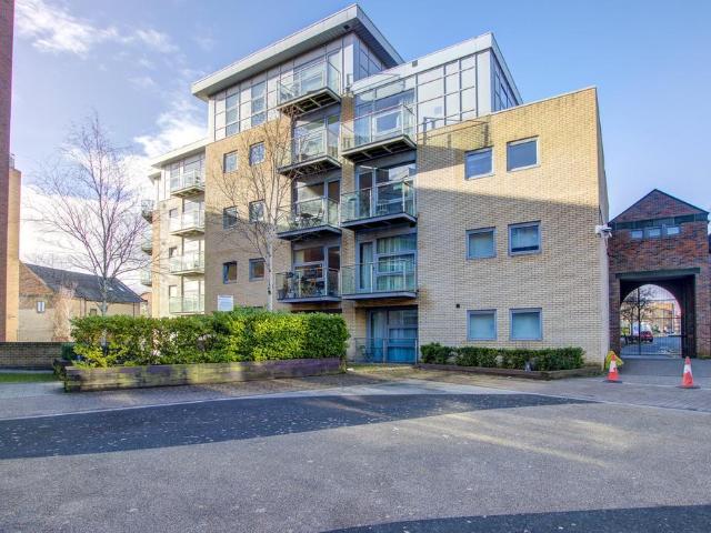 1 bedroom flat for sale