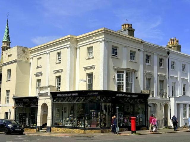 1 bedroom flat for sale