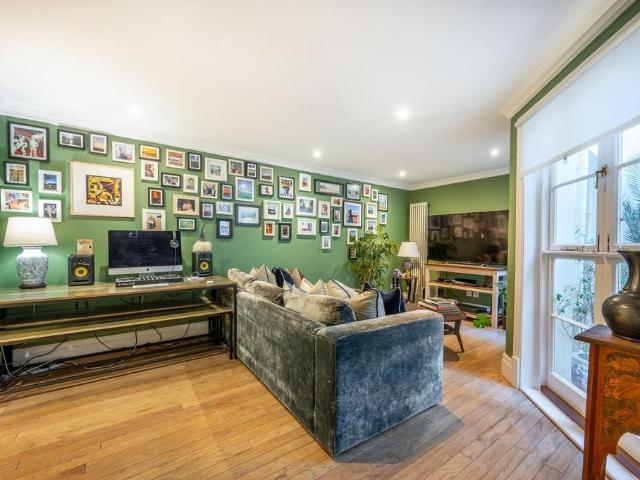 1 bedroom flat for sale