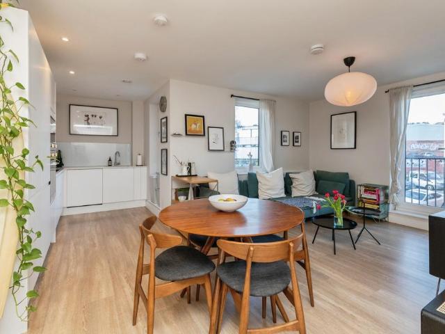 1 bedroom flat for sale