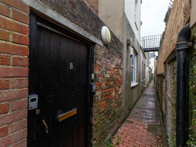 1 bedroom flat for sale