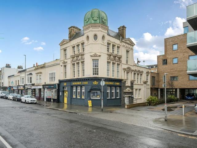 1 bedroom flat for sale