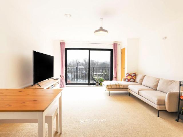 1 bedroom flat for sale