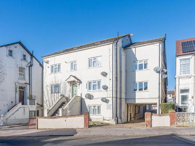1 bedroom flat for sale