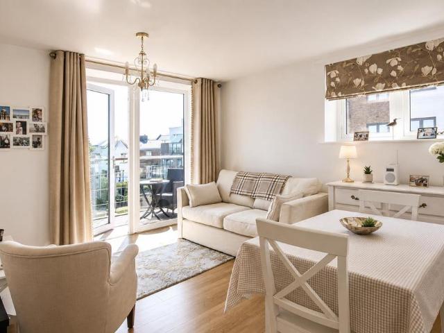 1 bedroom flat for sale