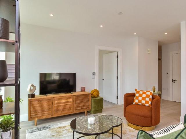 1 bedroom flat for sale