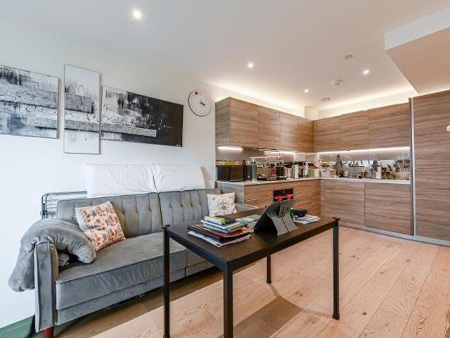 1 bedroom flat for sale