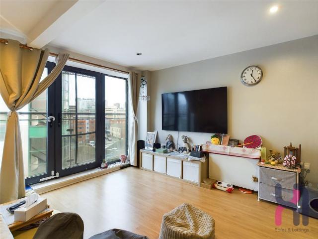 1 bedroom flat for sale