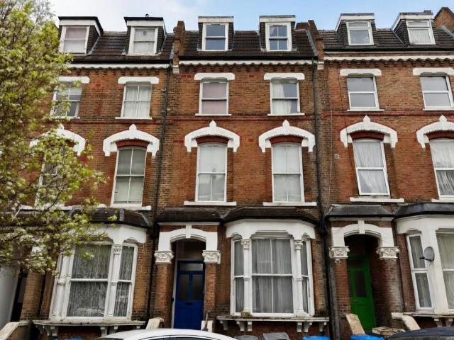 1 bedroom flat for sale