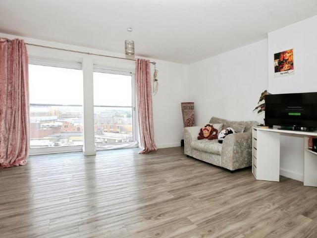 1 bedroom flat for sale