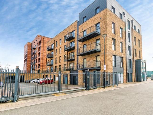 1 bedroom flat for sale