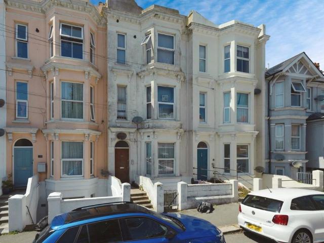1 bedroom flat for sale