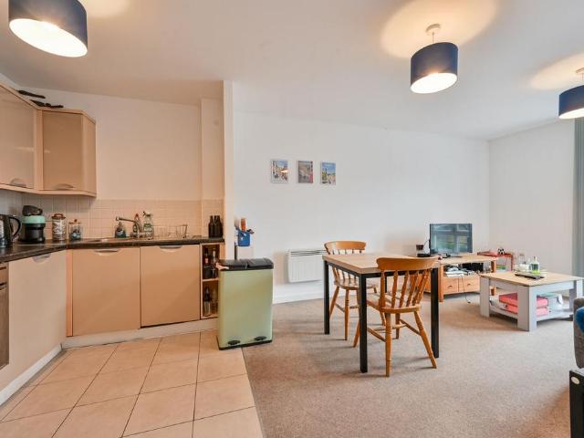 1 bedroom flat for sale