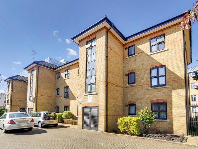 1 bedroom flat for sale