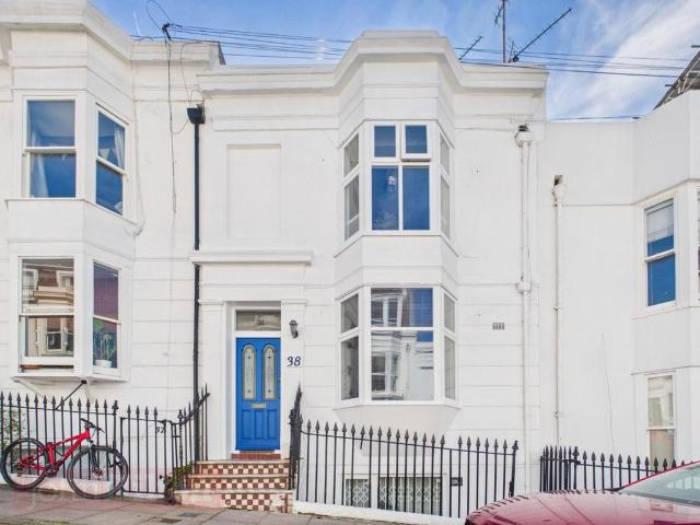 1 bedroom flat for sale