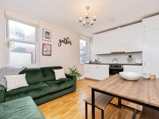 1 bedroom flat for sale