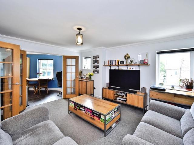 1 bedroom flat for sale