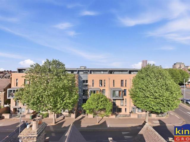 1 bedroom flat for sale