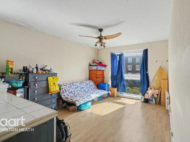 1 bedroom flat for sale
