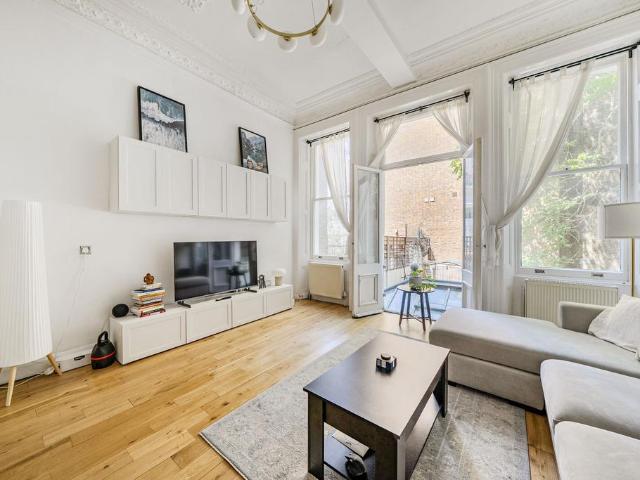 1 bedroom flat for sale
