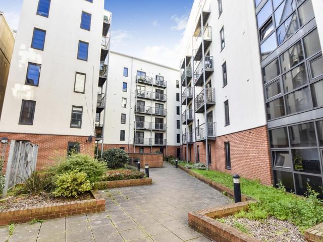 1 bedroom flat for sale