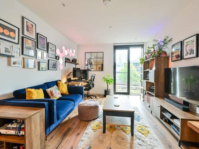 1 bedroom flat for sale