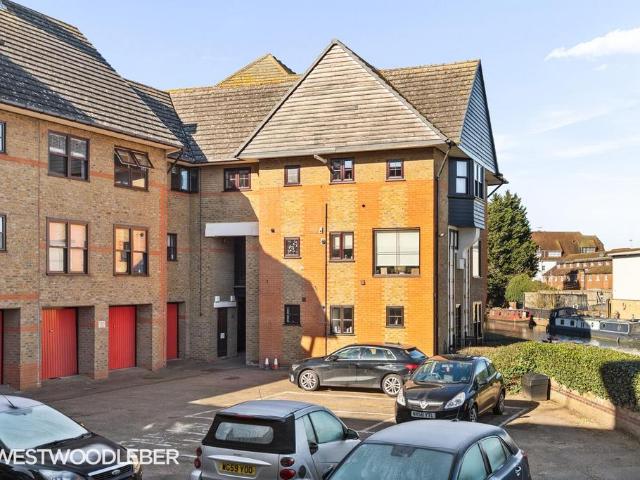 1 bedroom flat for sale