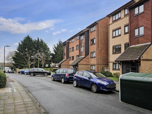 1 bedroom flat for sale