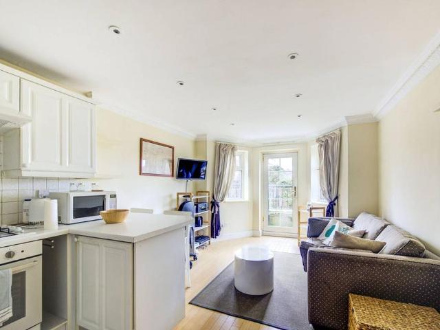 1 bedroom flat for sale