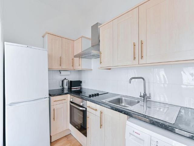 1 bedroom flat for sale