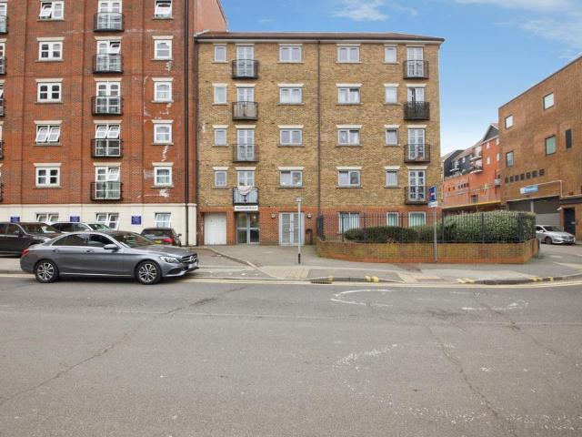 1 bedroom flat for sale