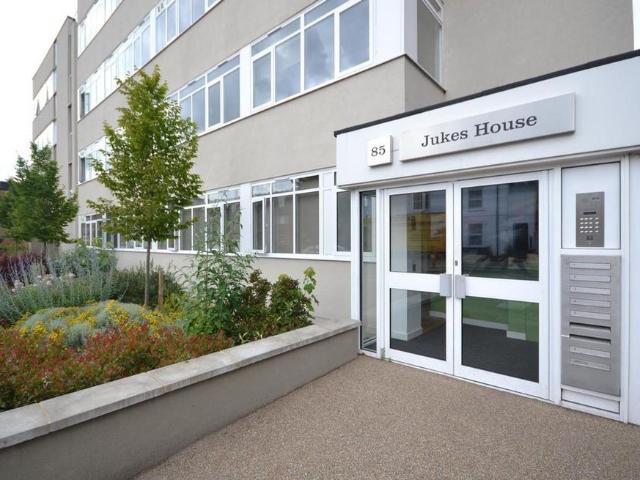 1 bedroom flat for sale