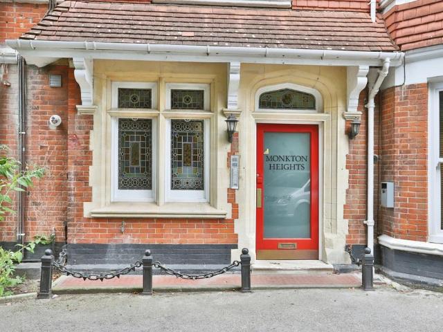 1 bedroom flat for sale