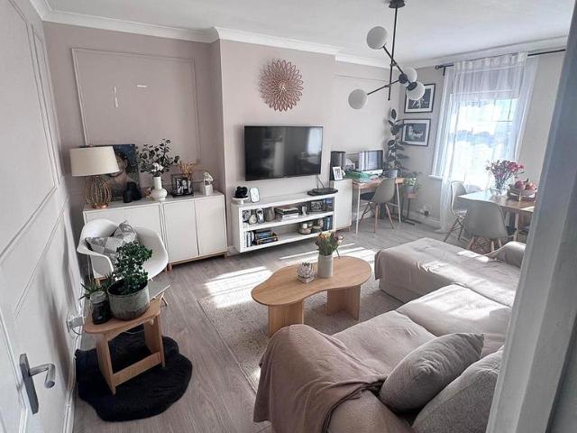 1 bedroom flat for sale
