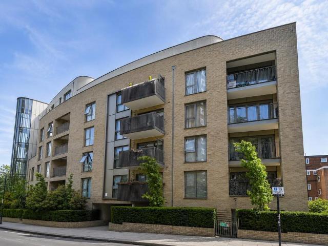 1 bedroom flat for sale