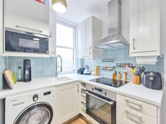 1 bedroom flat for sale