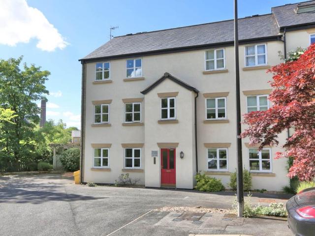 1 bedroom flat for sale