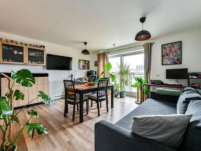 1 bedroom flat for sale