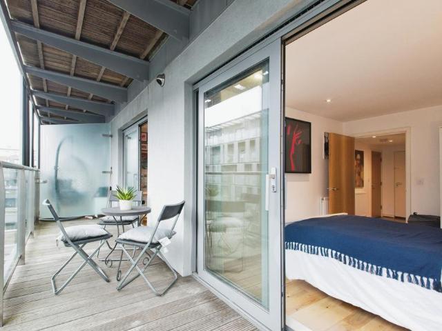 1 bedroom flat for sale
