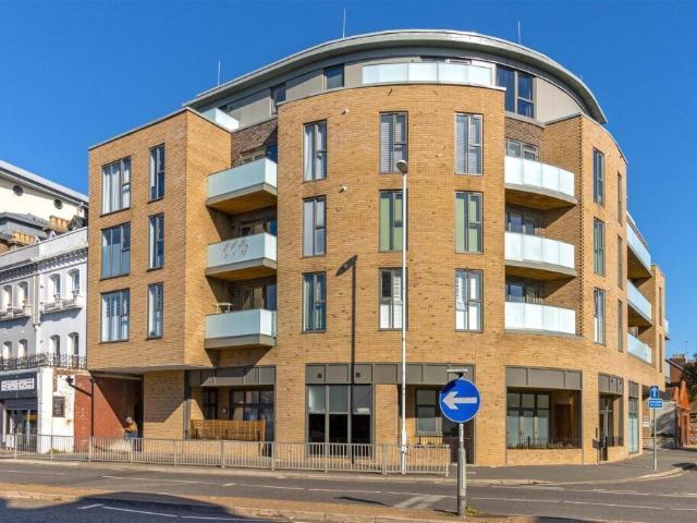 1 bedroom flat for sale